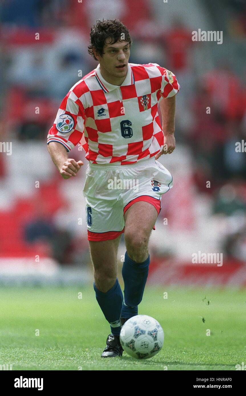 Slaven bilic 1996 hi-res stock photography and images - Alamy