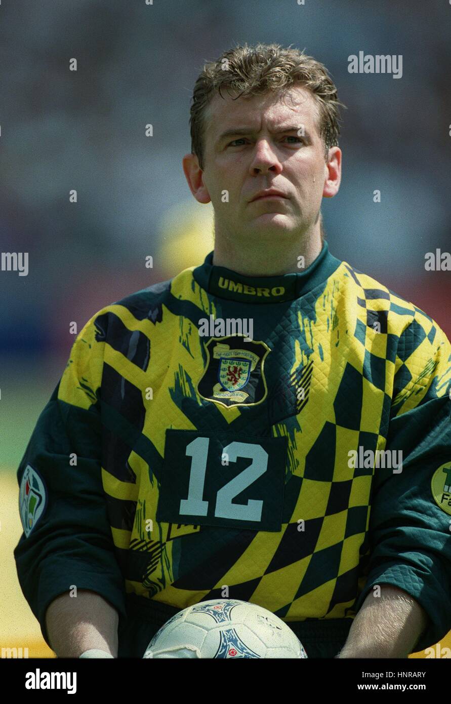 ANDY GORAM SCOTLAND & GLASGOW RANGERS FC 18 June 1996 Stock Photo - Alamy