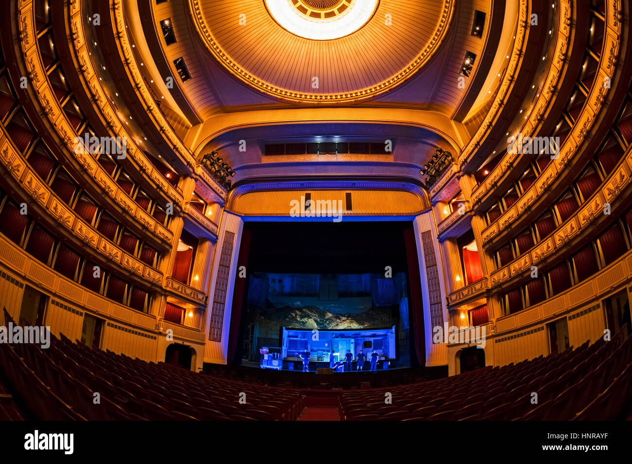 Stateopera hi-res stock photography and images - Alamy