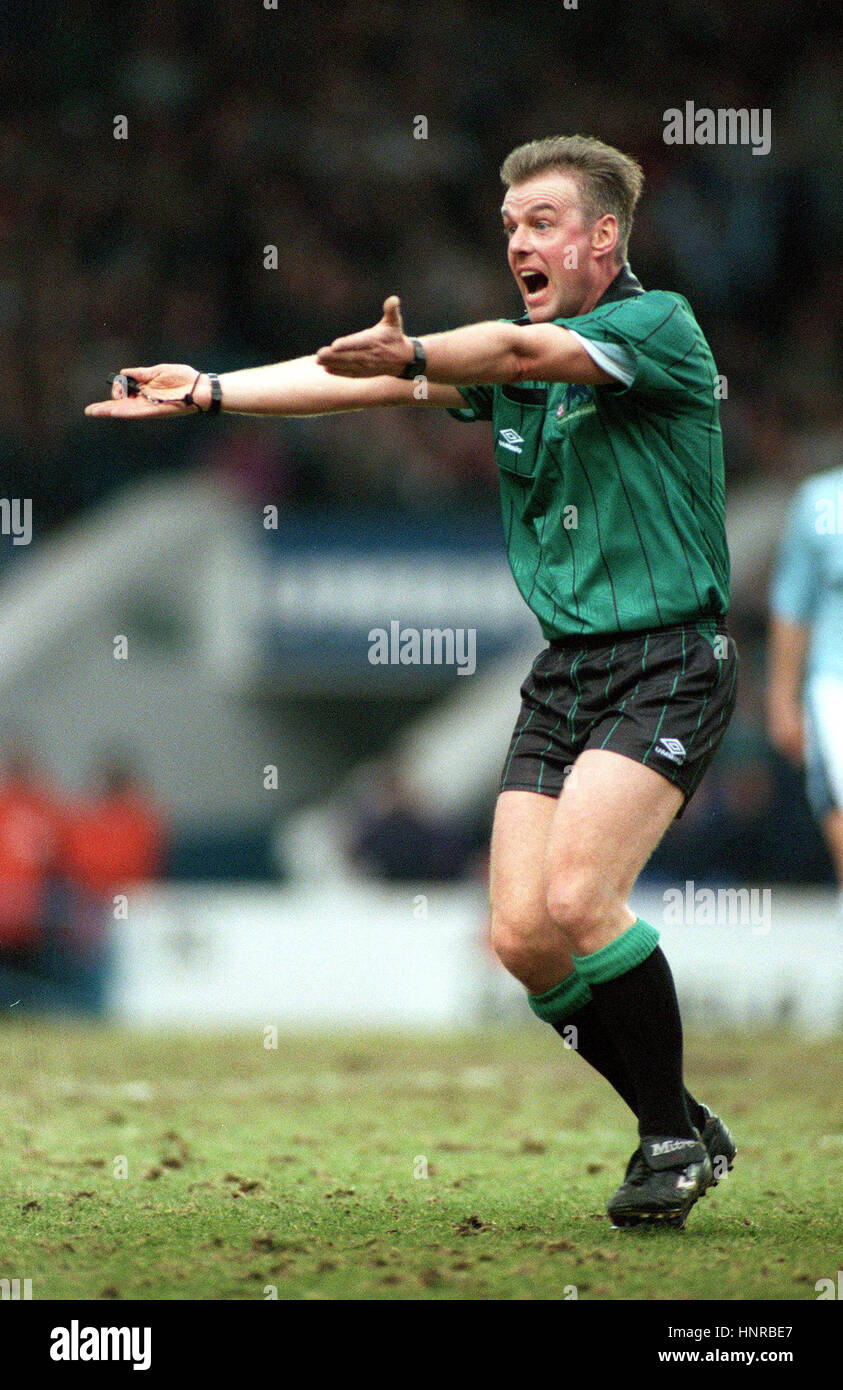 Paul danson hi-res stock photography and images - Alamy