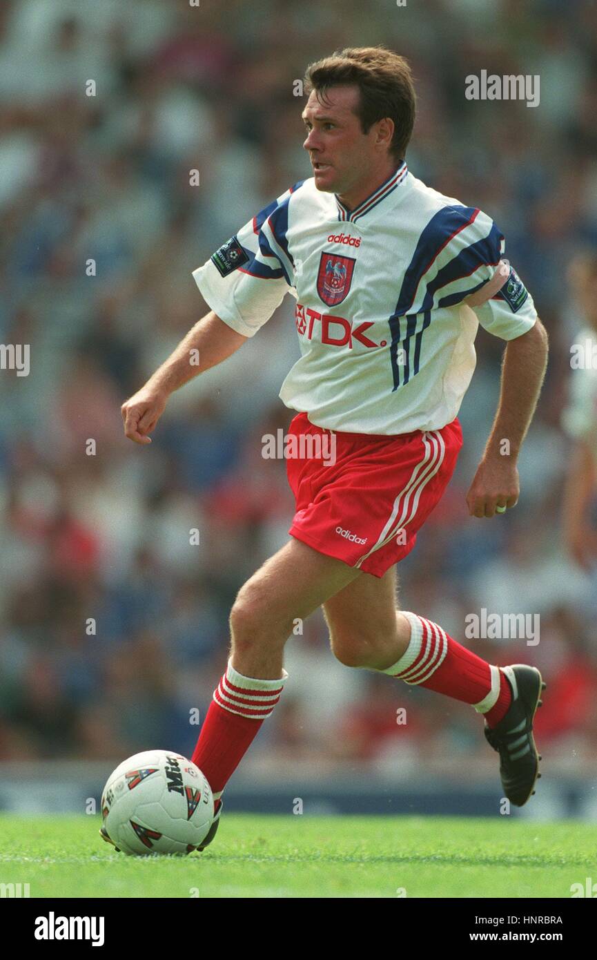 RAY HOUGHTON CRYSTAL PALACE FC 12 September 1996 Stock Photo - Alamy