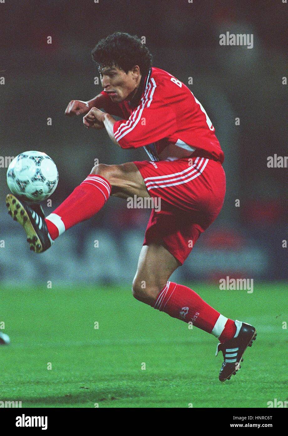 KRASSIMIR BALAKOV VFB STUTTGART 24 October 1996 Stock Photo - Alamy