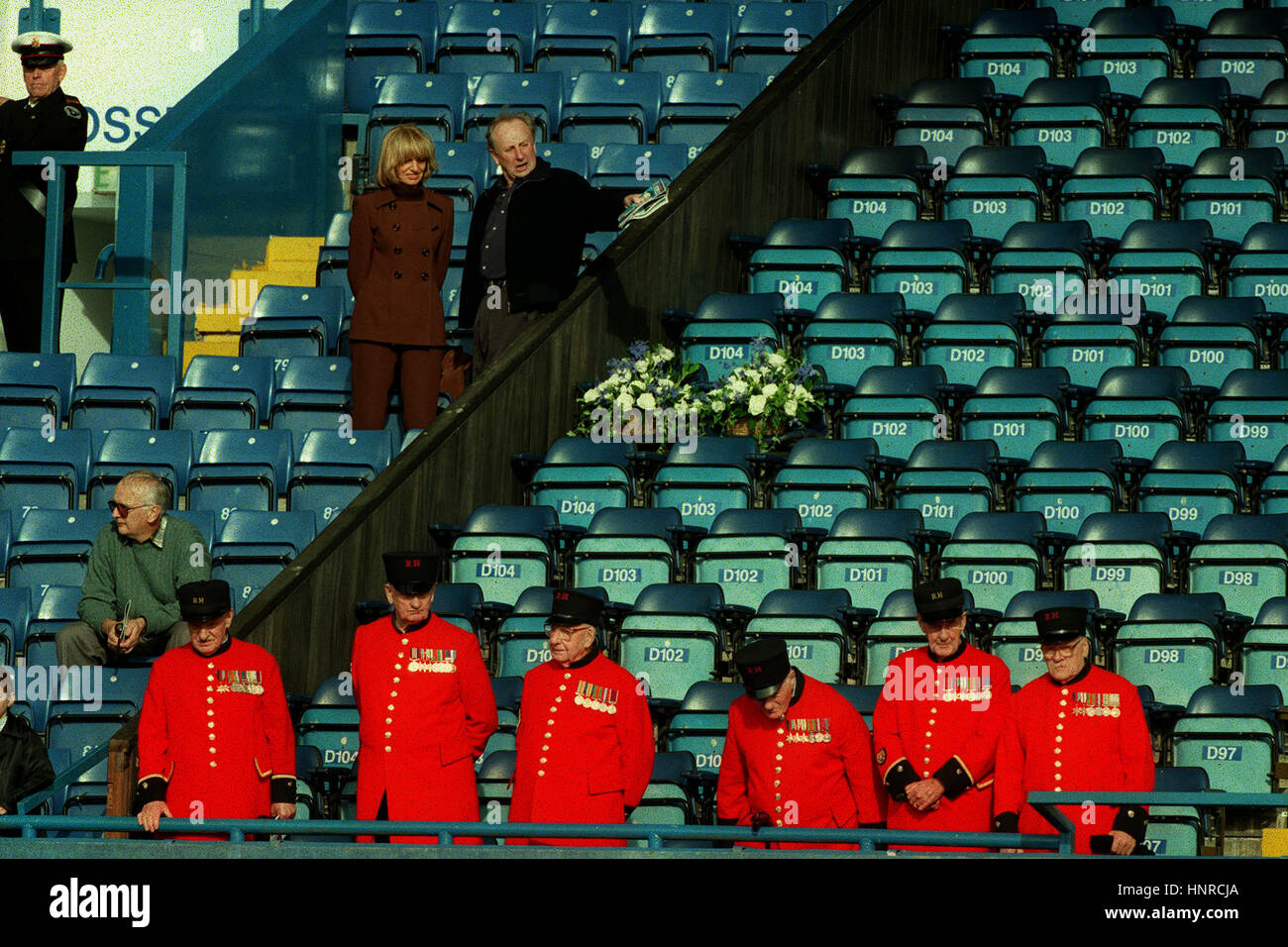 MATTHEW HARDING MEMORIAL. THE DIRECTORS BOX 27 November 1996 Stock ...