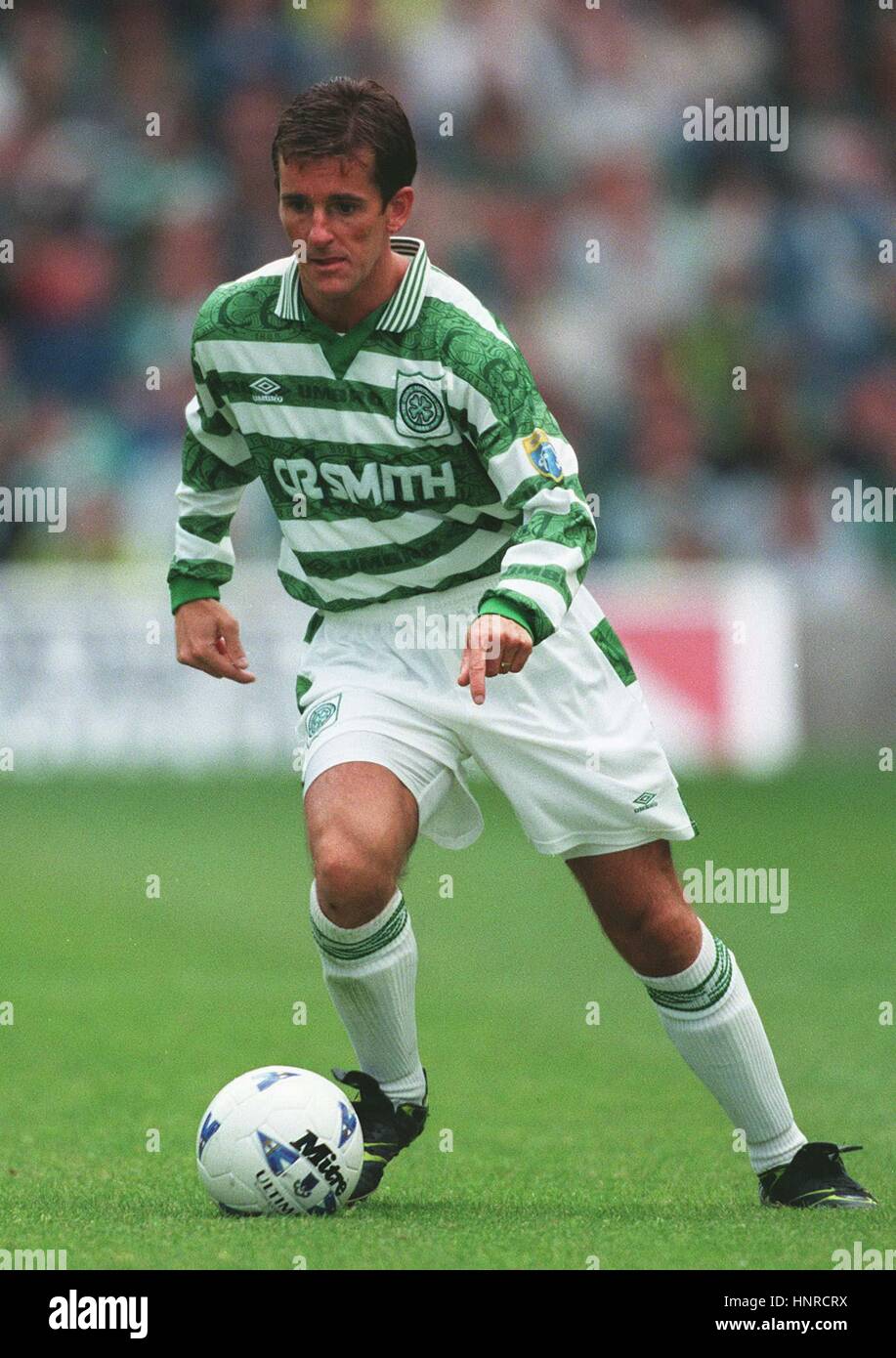 TOSH MCKINLAY GLASGOW CELTIC FC 19 August 1996 Stock Photo - Alamy