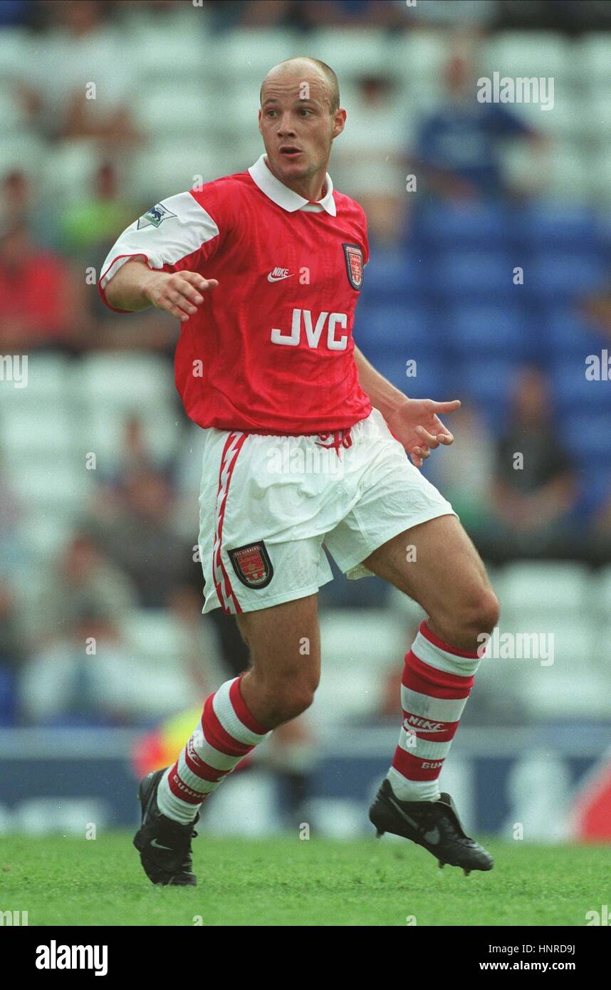 Football paul shaw hi-res stock photography and images - Alamy