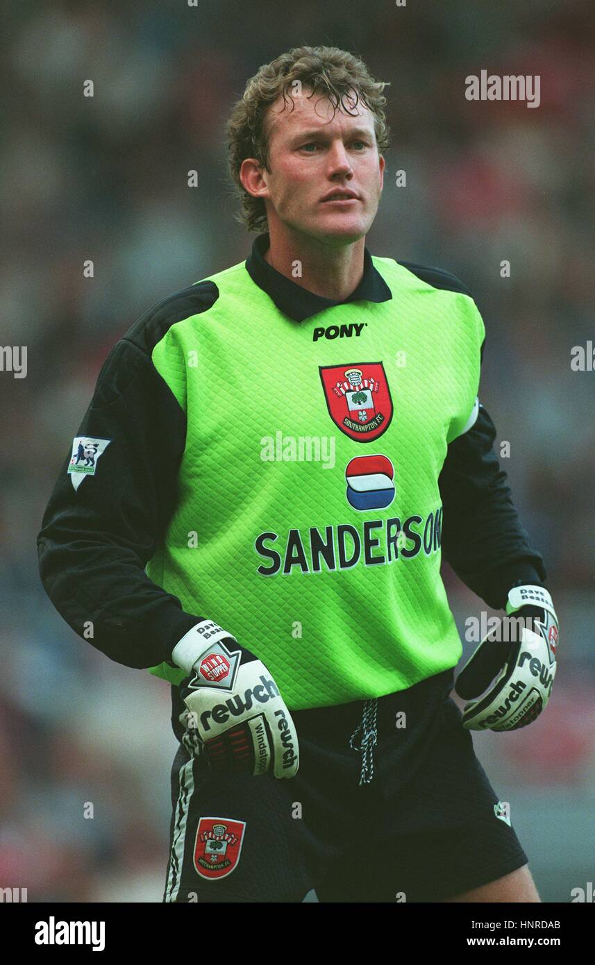 DAVE BEASANT SOUTHAMPTON FC 09 September 1996 Stock Photo - Alamy