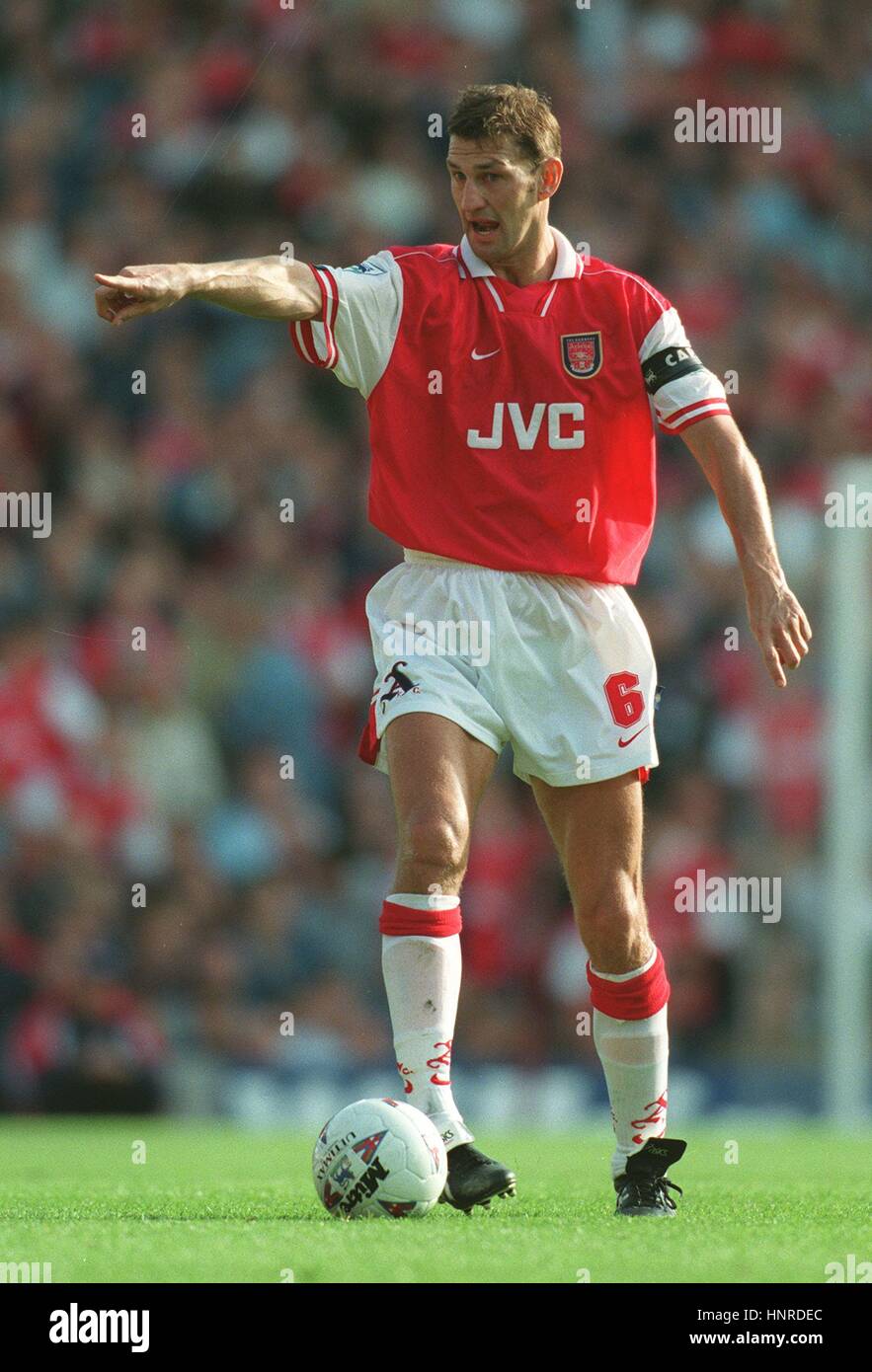 Tony adams 1996 hi-res stock photography and images - Alamy