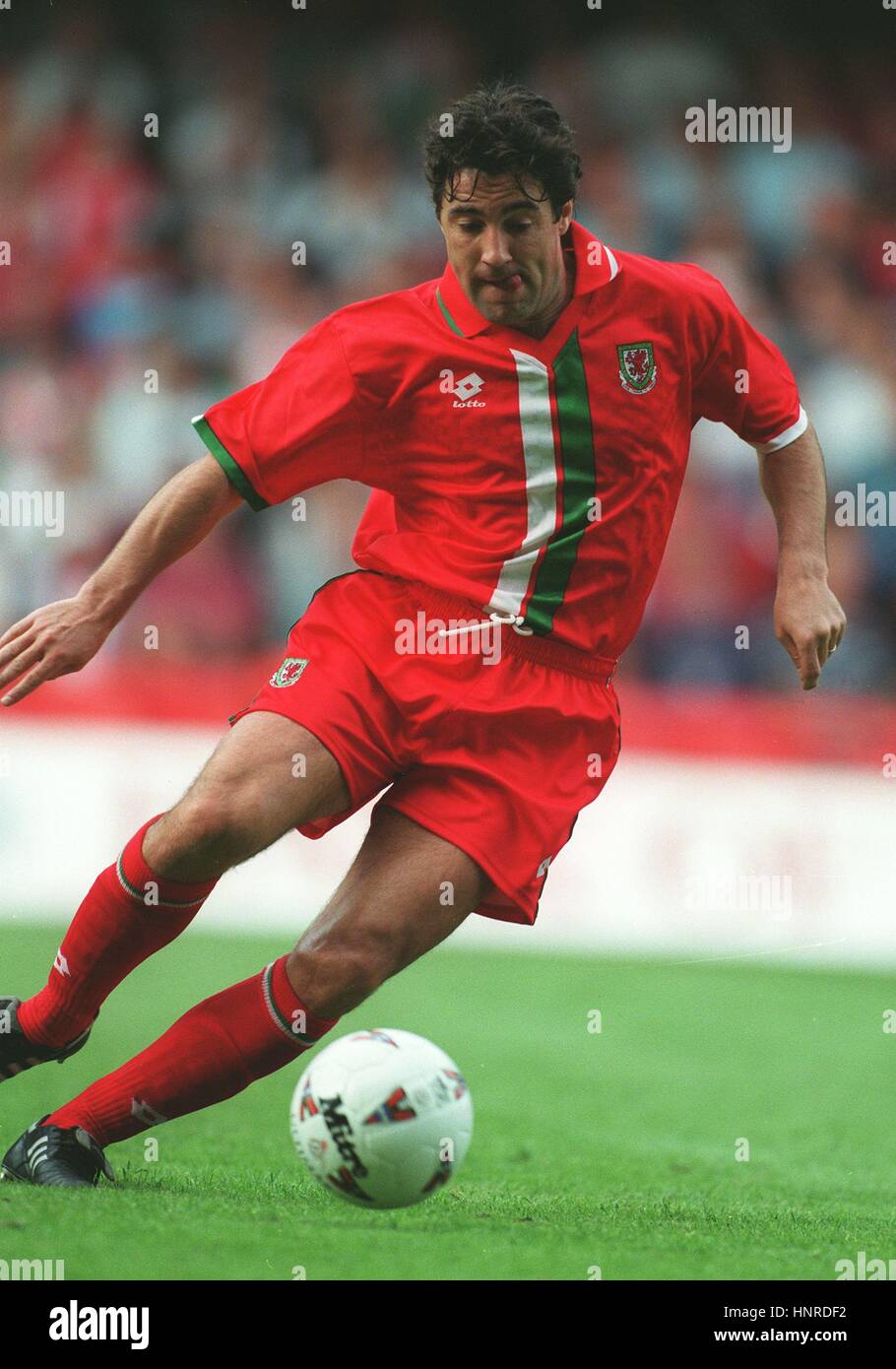 DEAN SAUNDERS WALES & NOTTINGHAM FOREST FC 13 September 1996 Stock ...