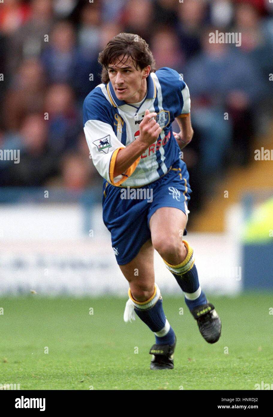 BENITO CARBONE SHEFFIELD WEDNESDAY FC 24 October 1996 Stock Photo - Alamy
