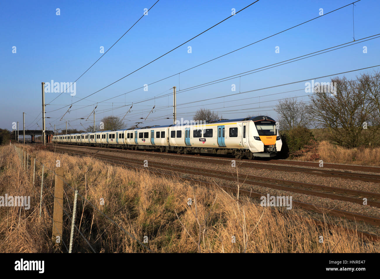 Siemens Train, 700 009 Thameslink Trains livery, between Bedford and ...