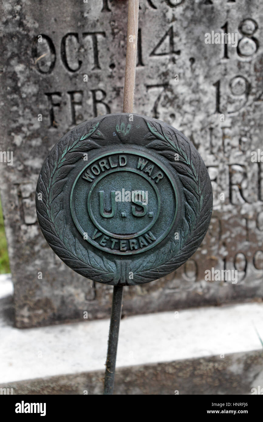 Iron grave marker hi-res stock photography and images - Alamy