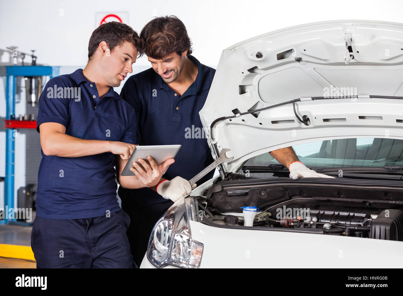Car service auto mechanics business hi-res stock photography and images ...