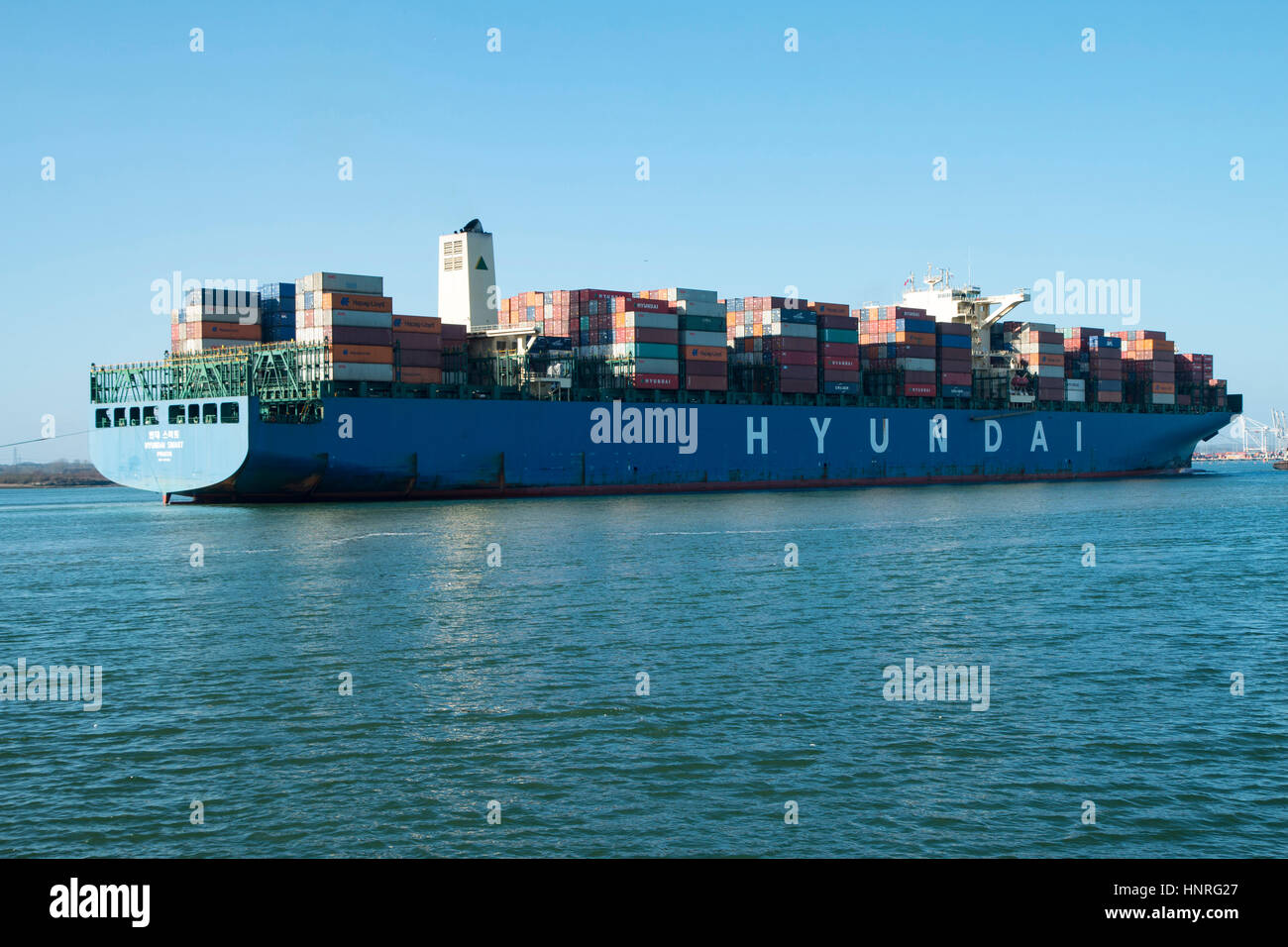Hyundai vessel hi-res stock photography and images - Alamy