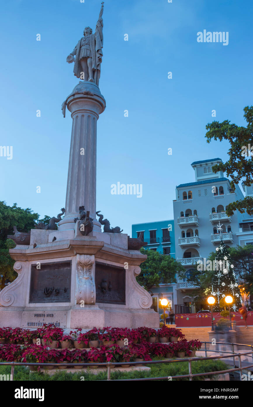 CHRISTMAS DECORATIONS STATUE OF CHRISTOPHER COLUMBUS PLAZA DE COLON OLD ...