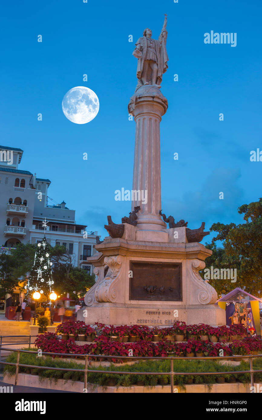 CHRISTMAS DECORATIONS STATUE OF CHRISTOPHER COLUMBUS PLAZA DE COLON OLD ...