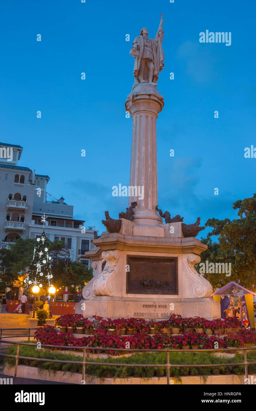 CHRISTMAS DECORATIONS STATUE OF CHRISTOPHER COLUMBUS PLAZA DE COLON OLD ...