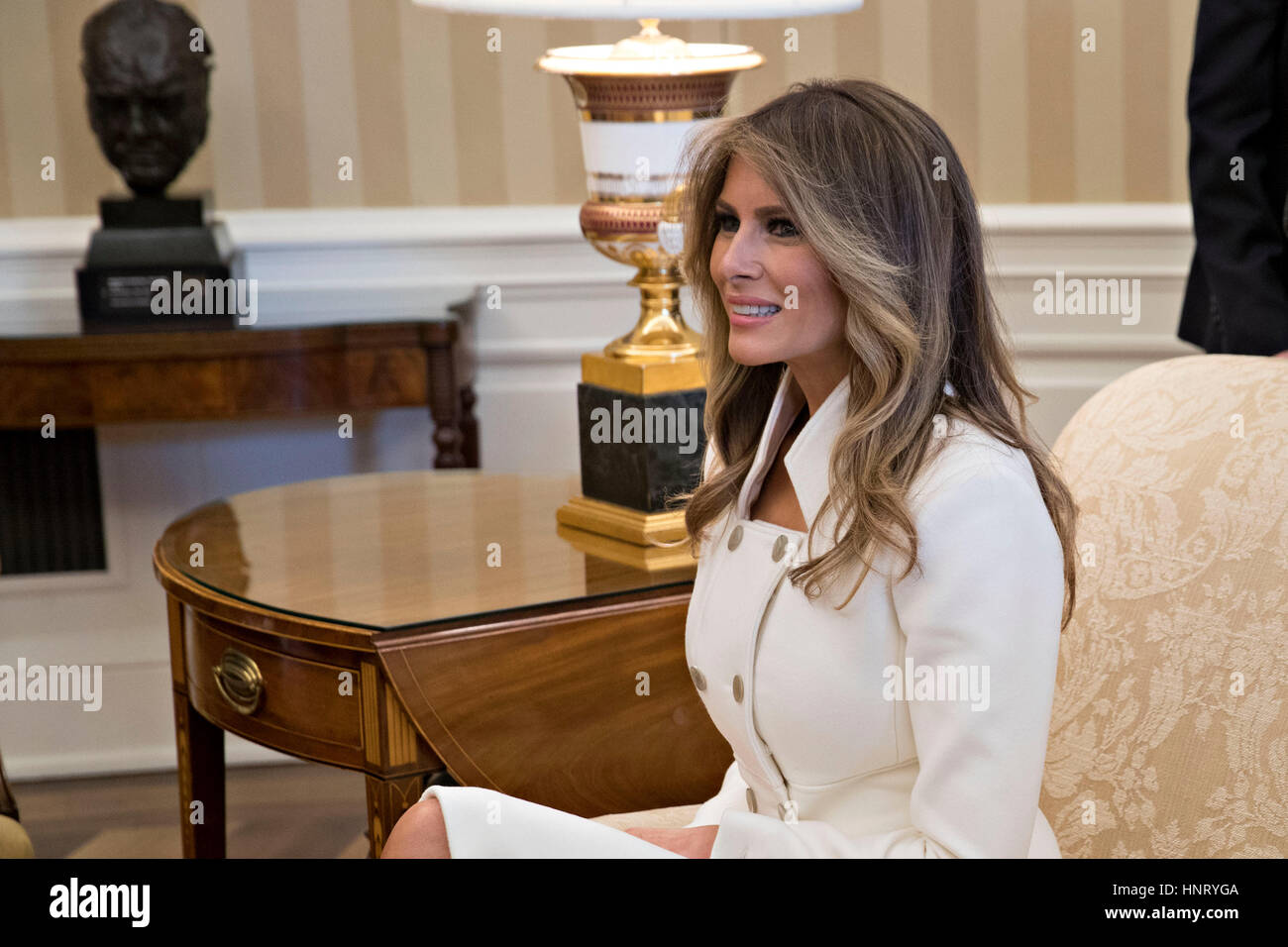 Melania trump profile hi-res stock photography and images - Alamy
