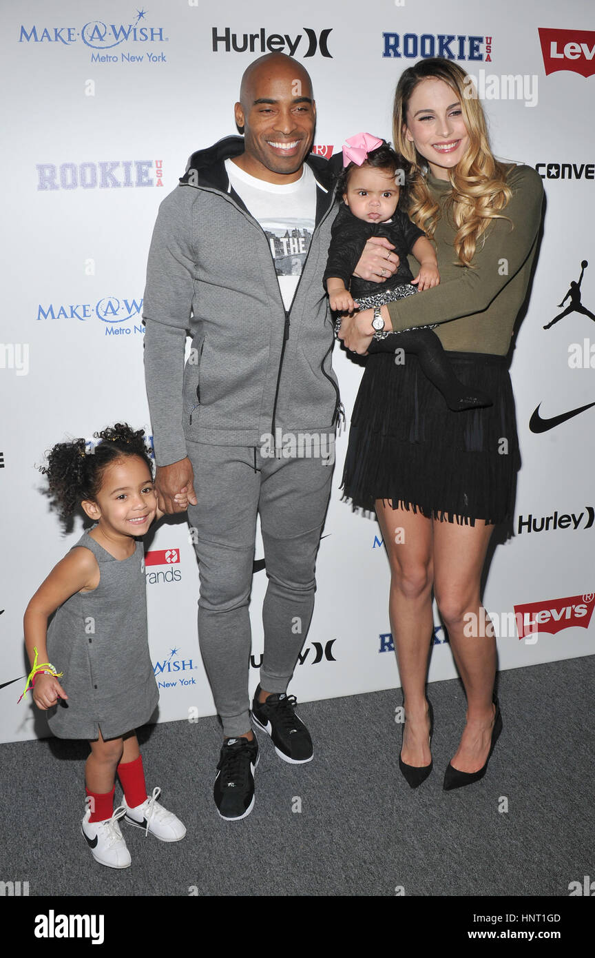 Tiki barber and traci johnson hi-res stock photography and images - Alamy