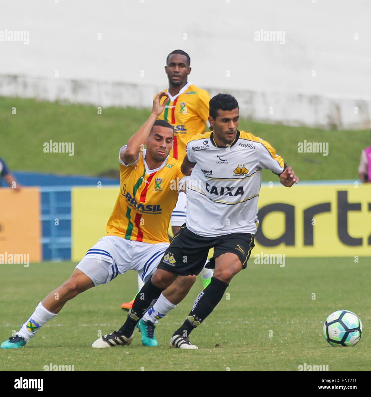 SANTO ANDRÉ, SP - 16.02.2017: SANTO ANDRÉ X CRICIÚMA - Bid during the ...