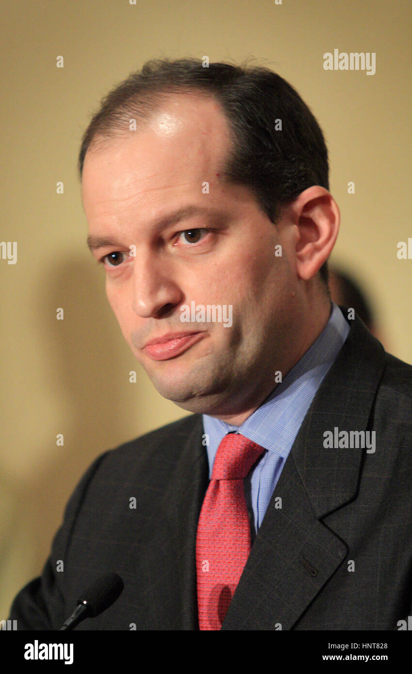 Alex acosta hi-res stock photography and images - Alamy