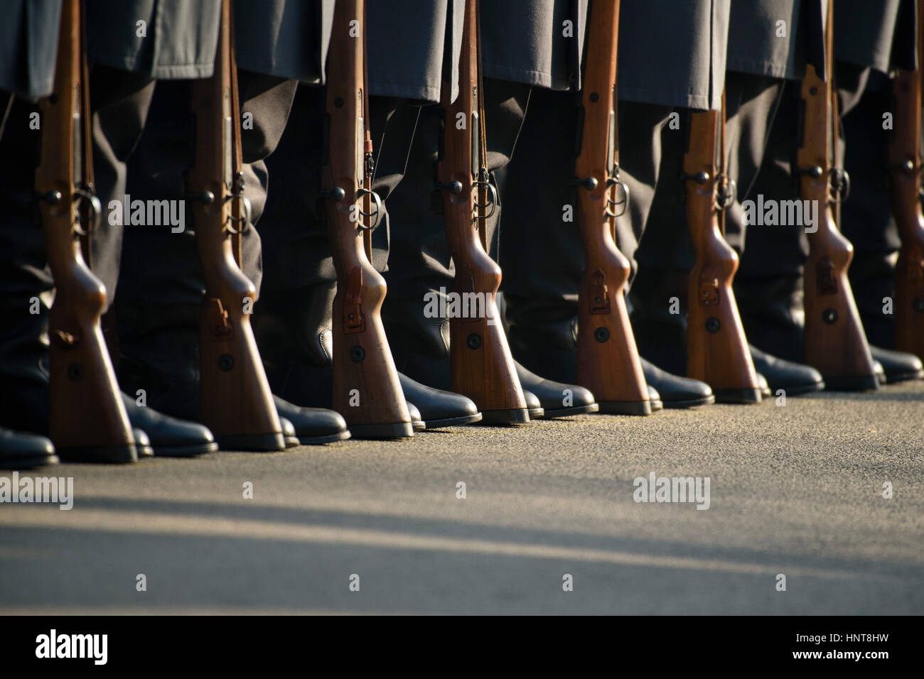 Berlin, Germany. 16th Feb, 2017. The guard of the Ministry of Defense ...