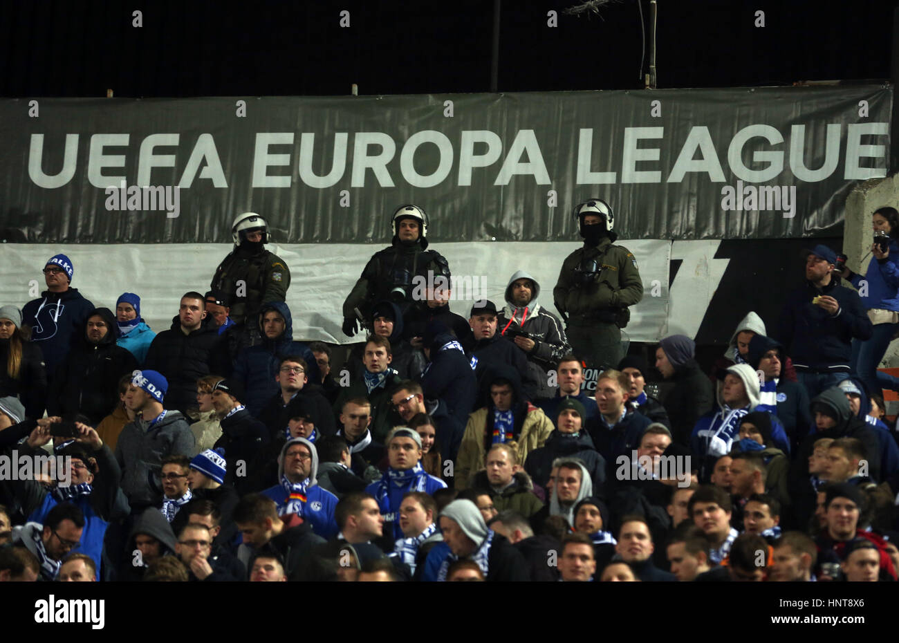 Thessaloniki, Greece. 16th Feb, 2017. Schalke fans and policemen in the ...