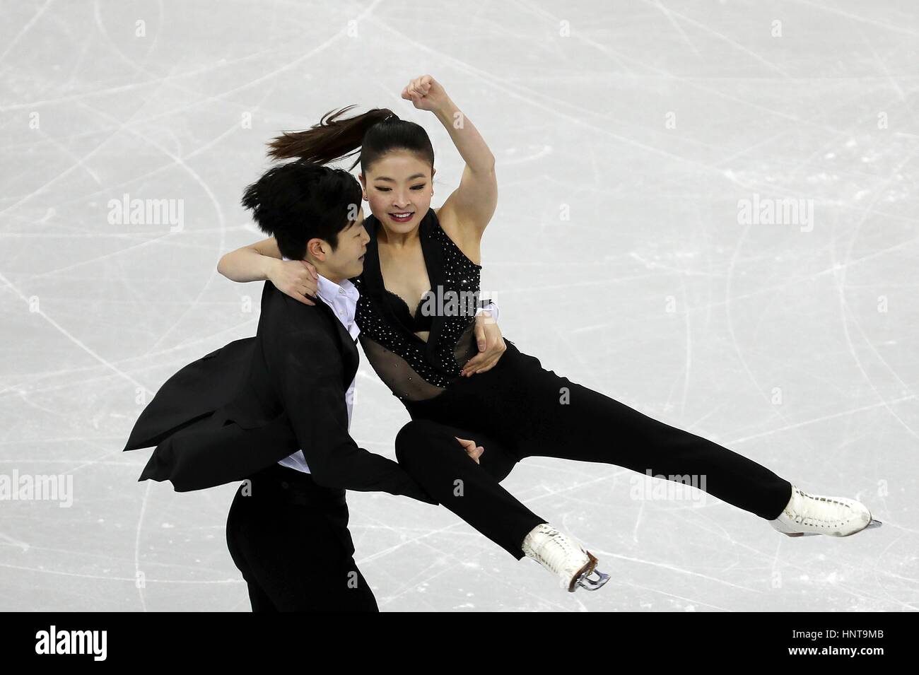 Maia Shibutani and Alex Shibutani of United States compete in the Ice ...