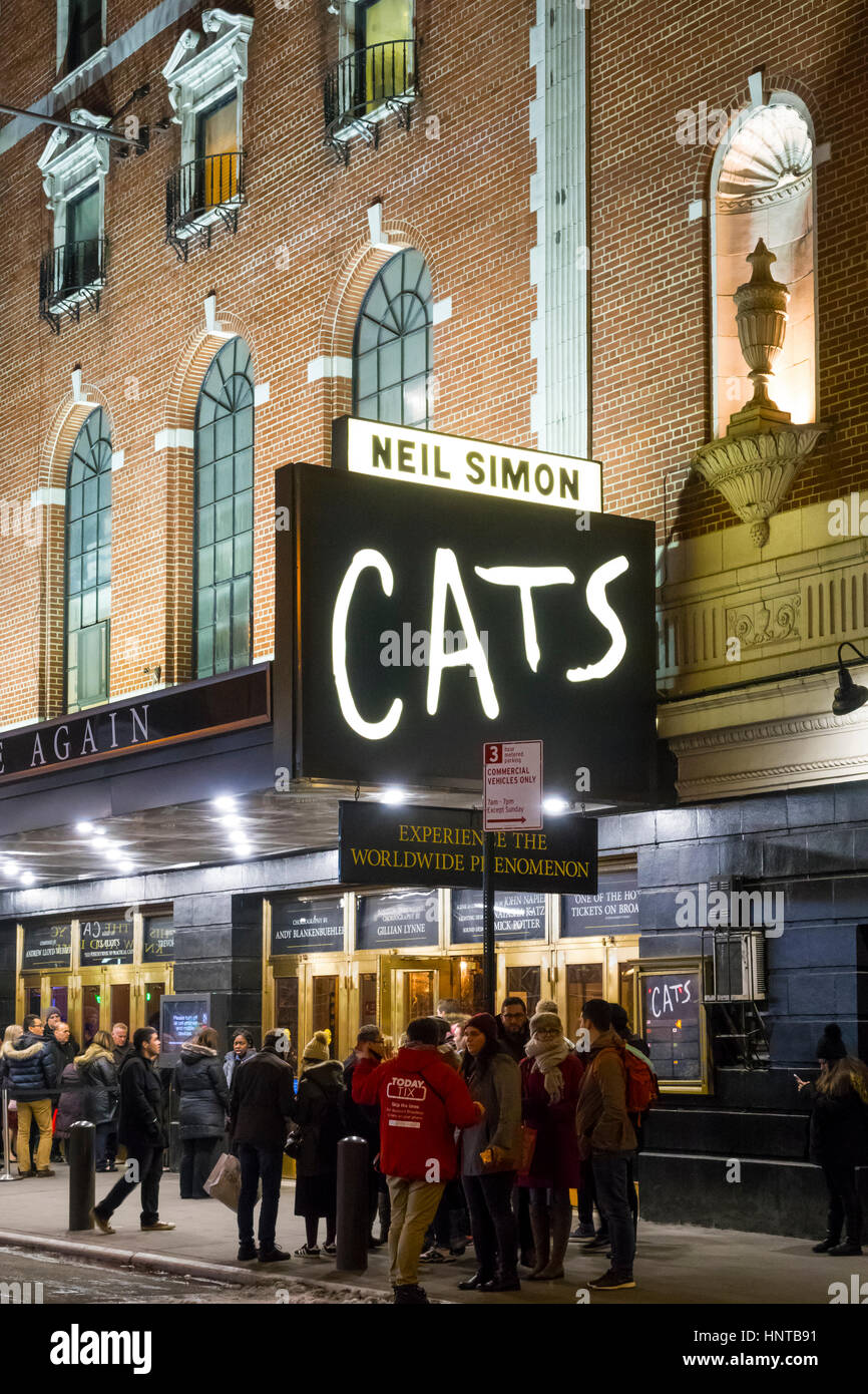 Cats broadway stage hi-res stock photography and images - Alamy