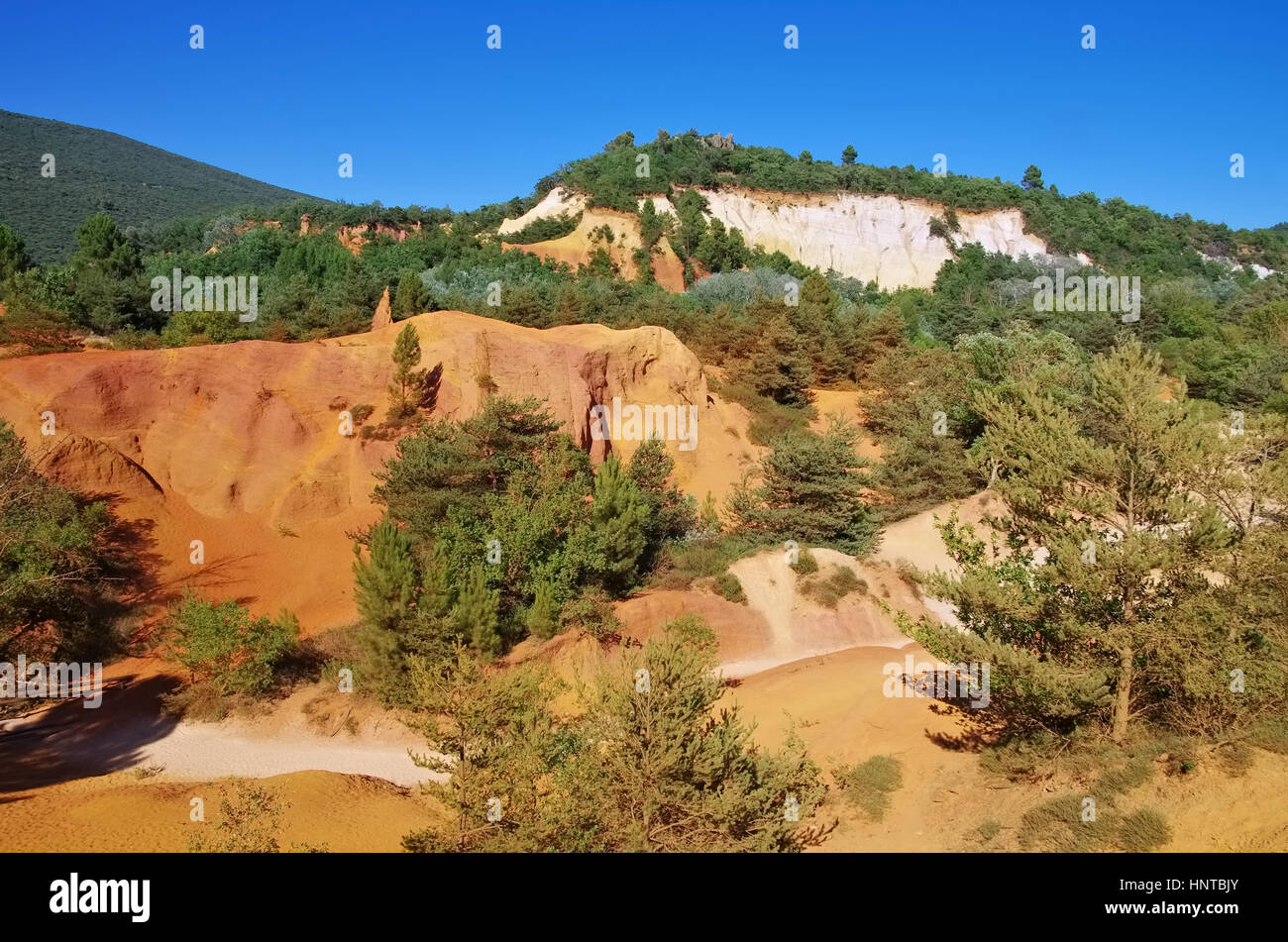 Rustel Ockerfelsen - Rustel Colorado, Ochre, Luberon, Provence, France ...