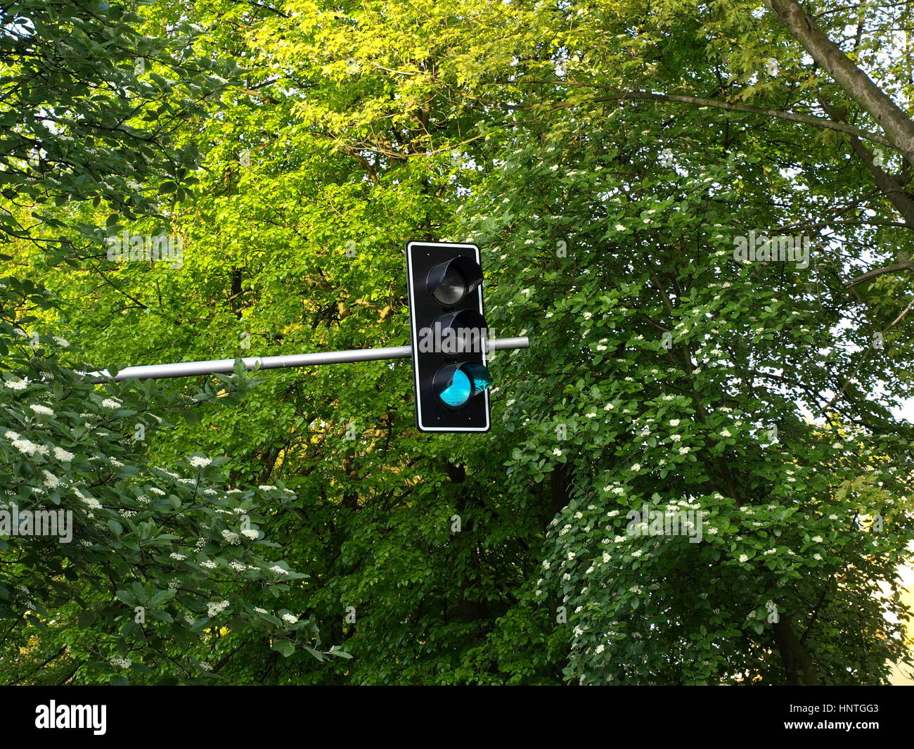 Road near traffic signals hi-res stock photography and images - Alamy