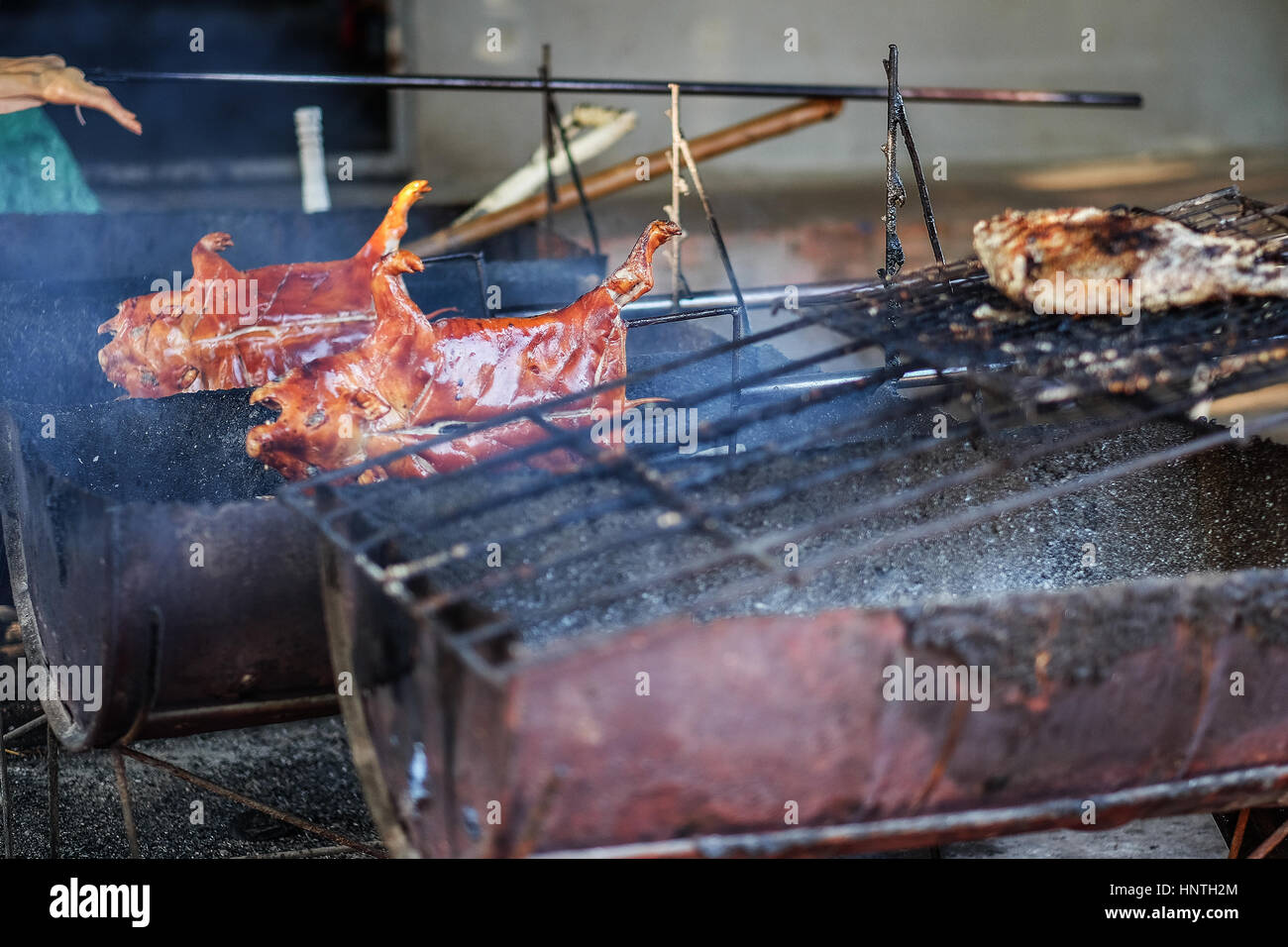 Pig head cooked hi-res stock photography and images - Alamy