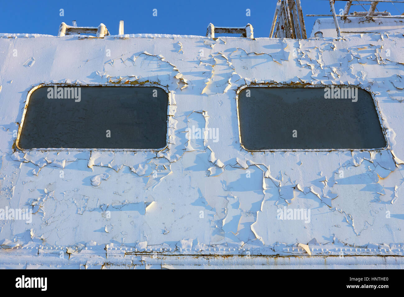 Ship windows hi-res stock photography and images - Alamy