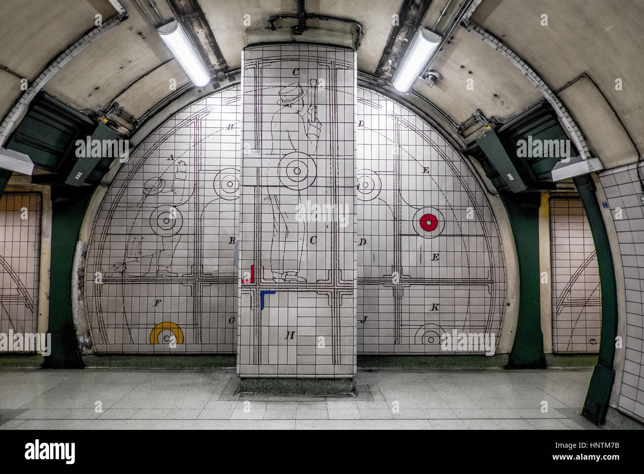 London underground public transport hi-res stock photography and images ...
