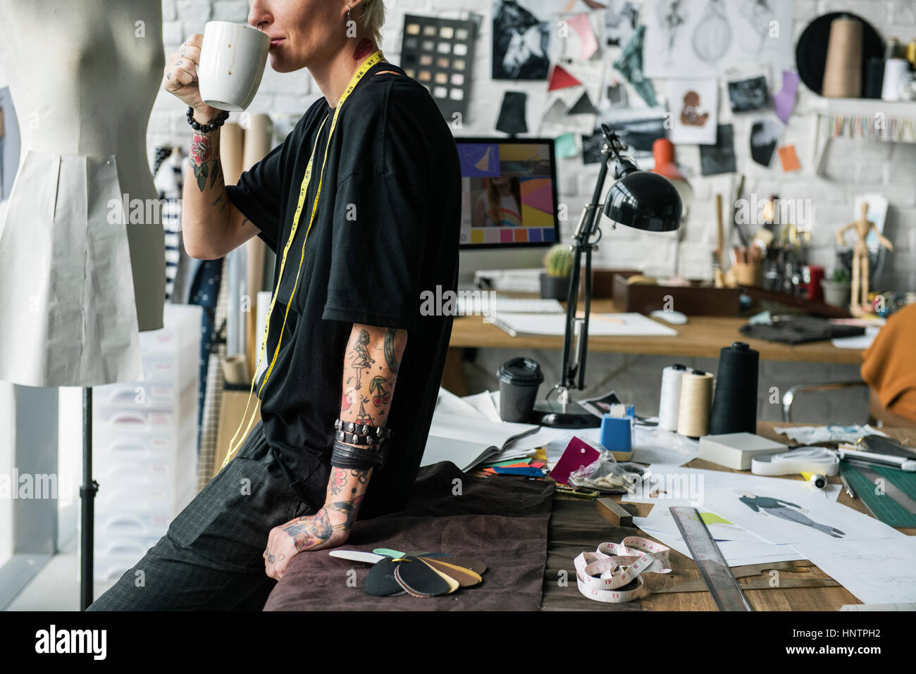 Fashion designer hi-res stock photography and images - Alamy