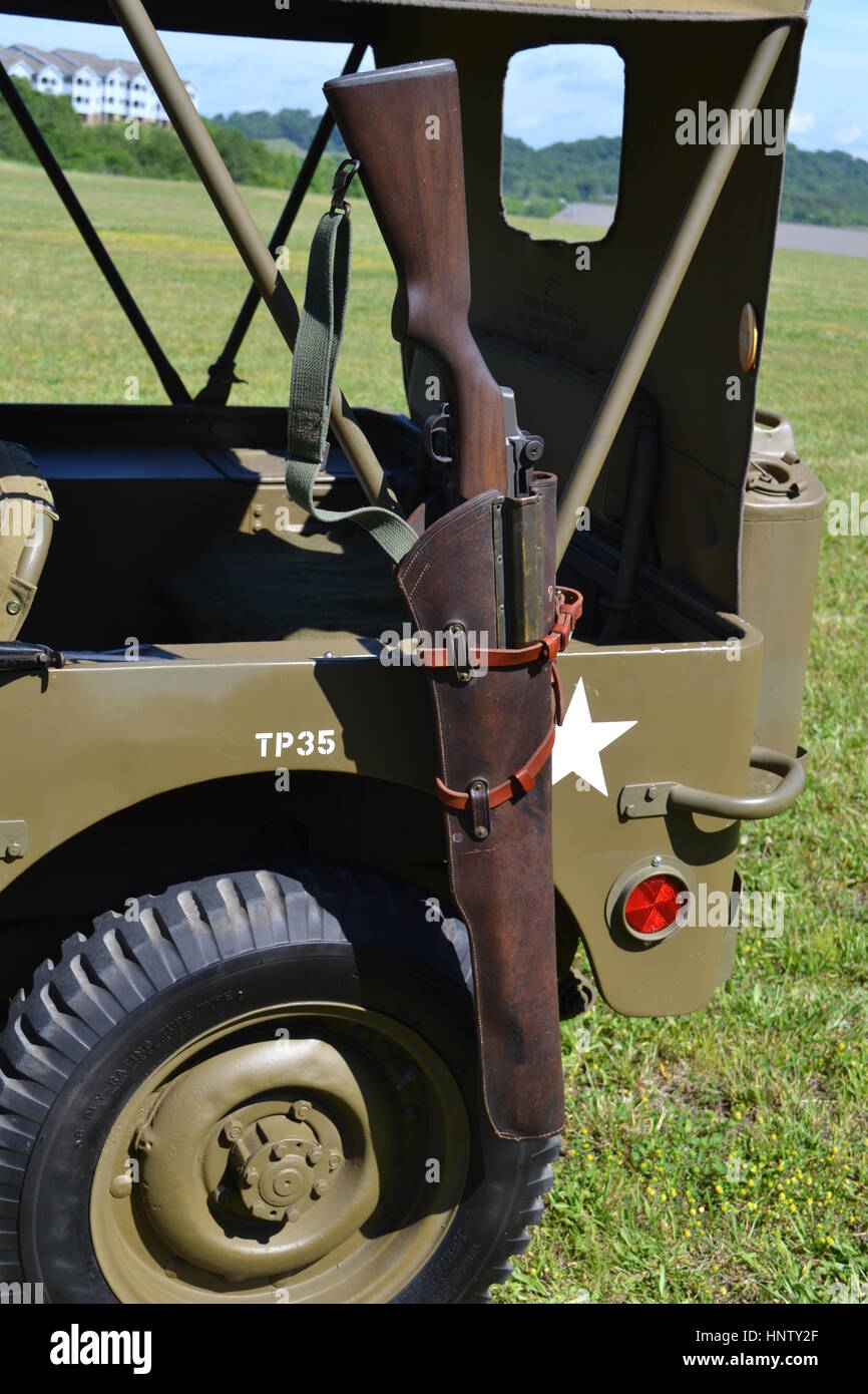 Weapon used in ww2 hi-res stock photography and images - Alamy