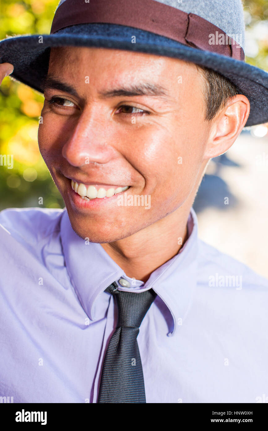 Person facing forward hi-res stock photography and images - Alamy