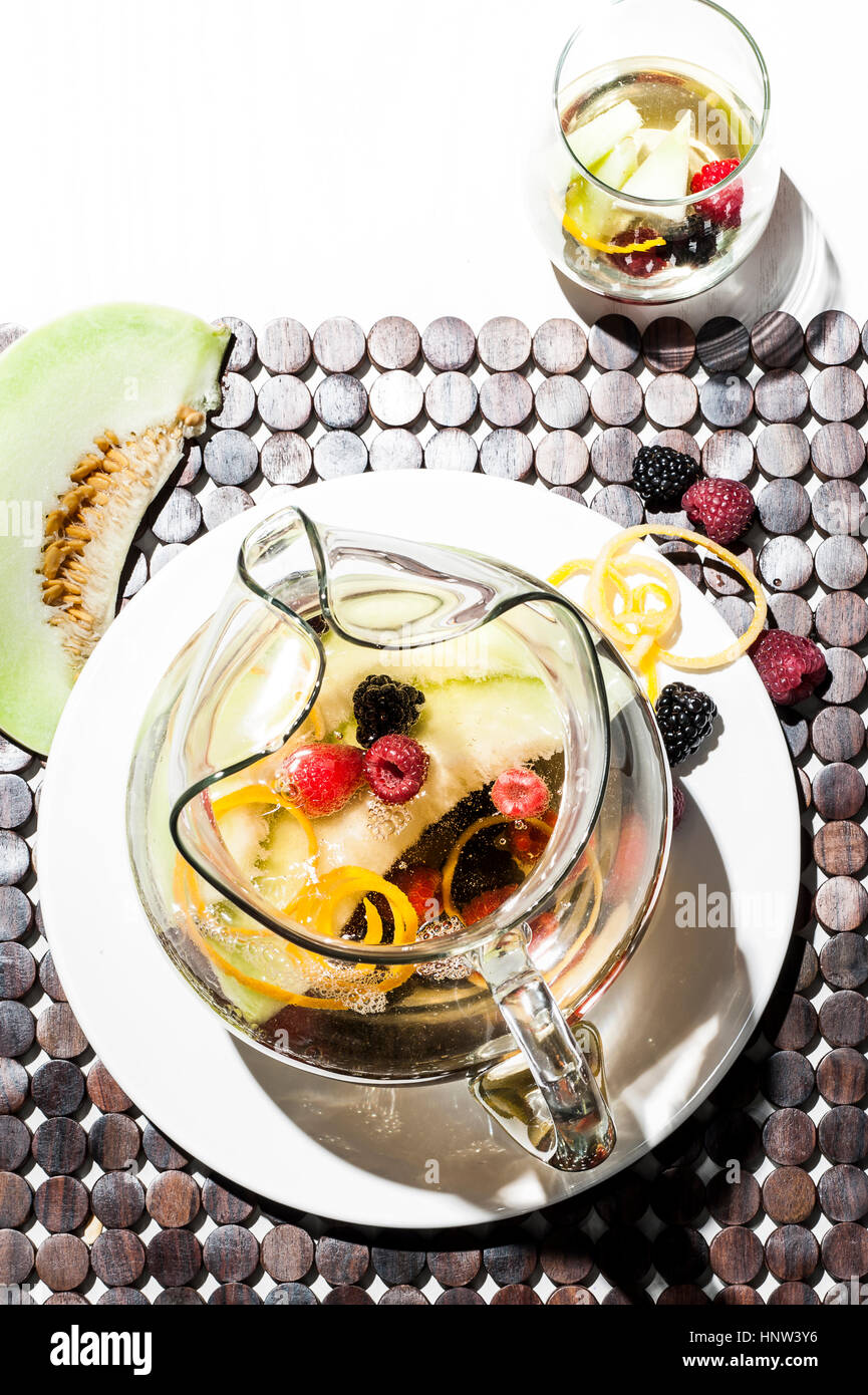 Sangria with fruit hi-res stock photography and images - Alamy