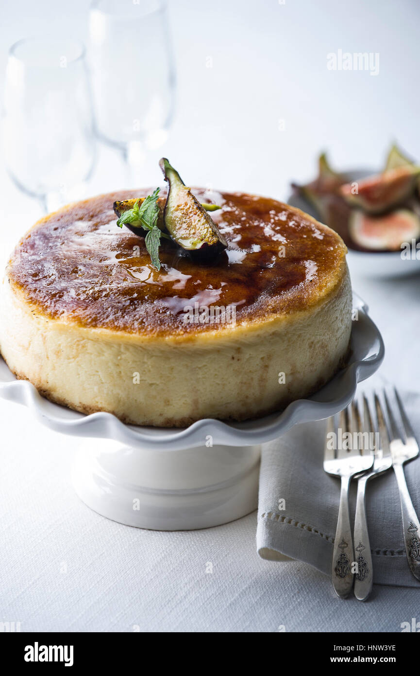 Cheesecake on tray Stock Photo - Alamy