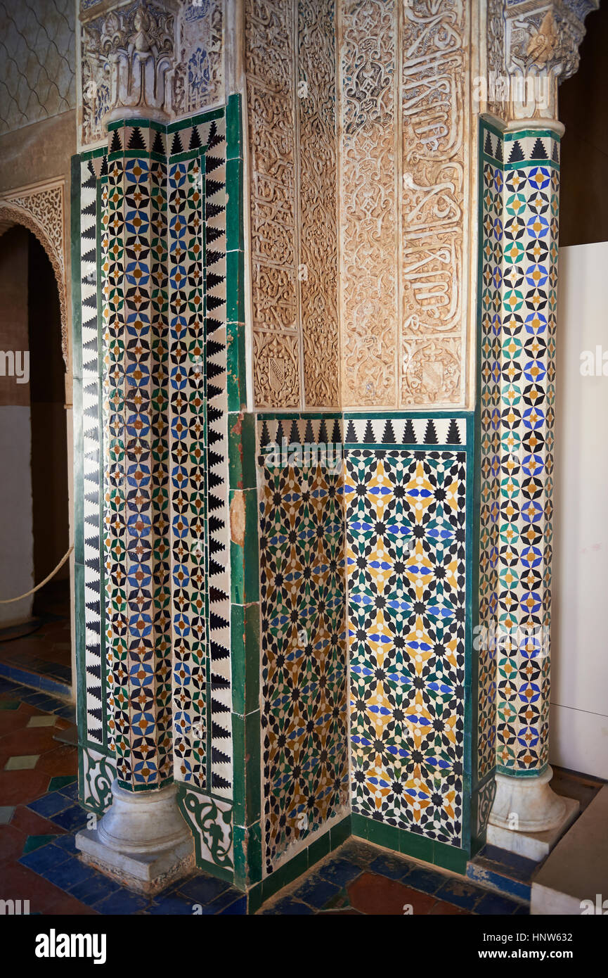 Moorish arabesque ceramic tiles sculpted plasterwork of the Palacios ...