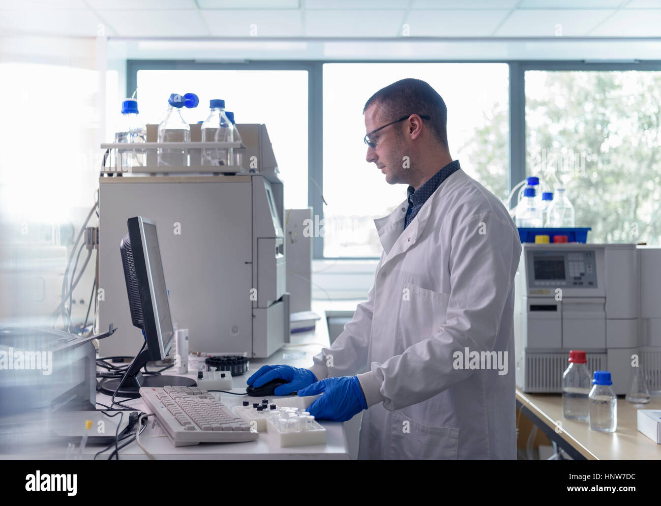 Engineering chemistry hi-res stock photography and images - Alamy