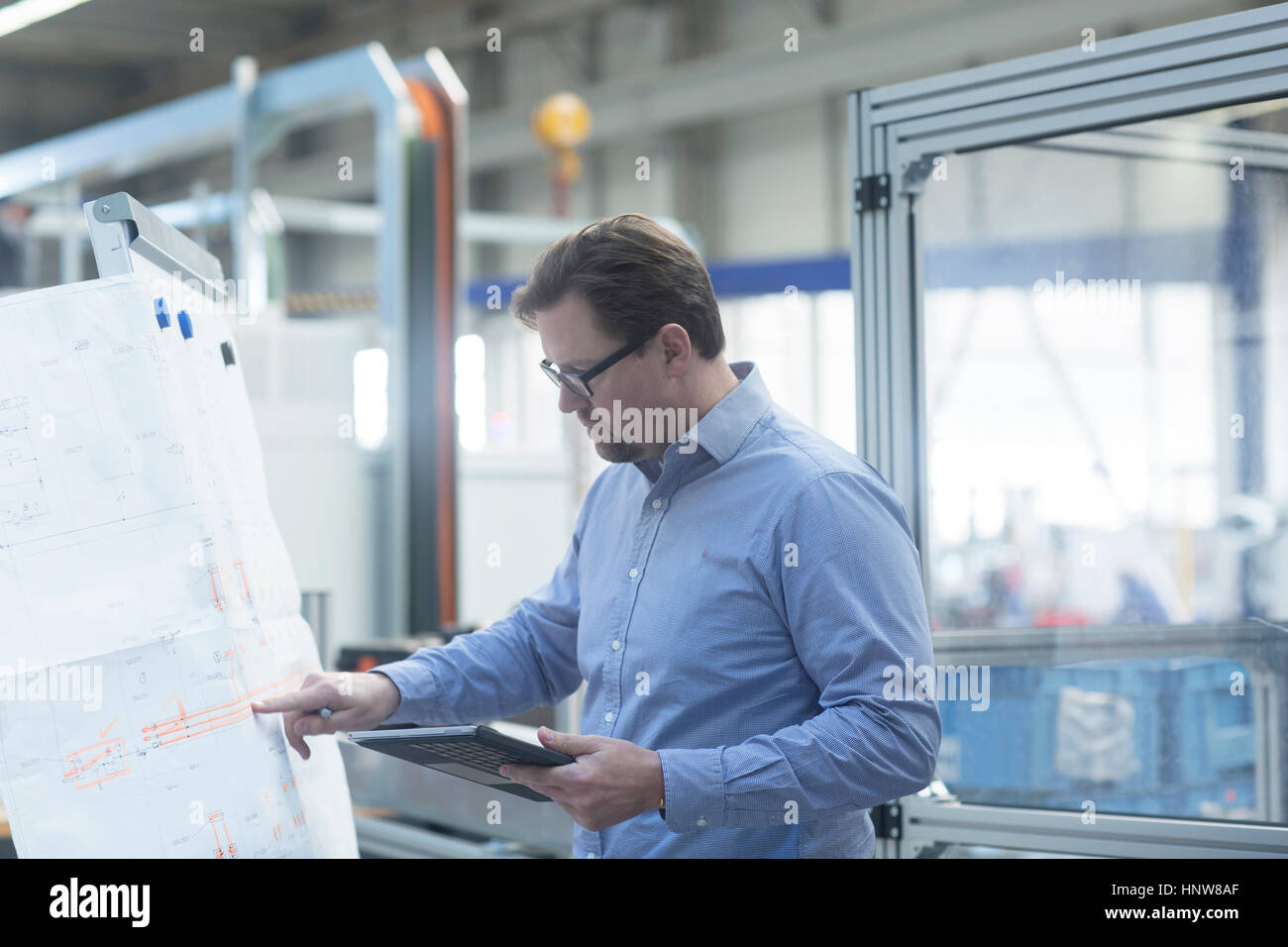 Engineer whiteboard hi-res stock photography and images - Alamy