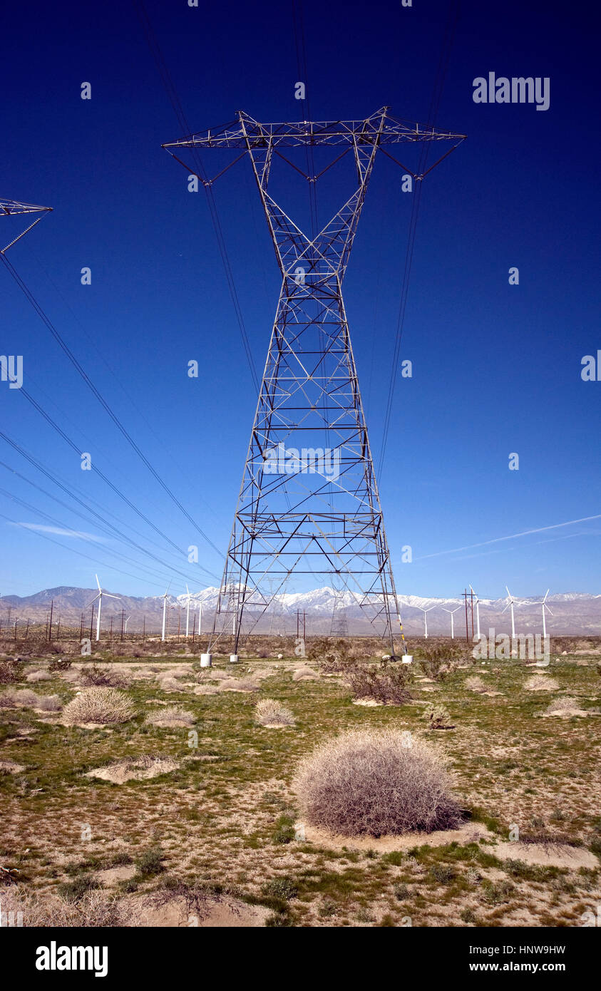Power lines in desert hi-res stock photography and images - Alamy
