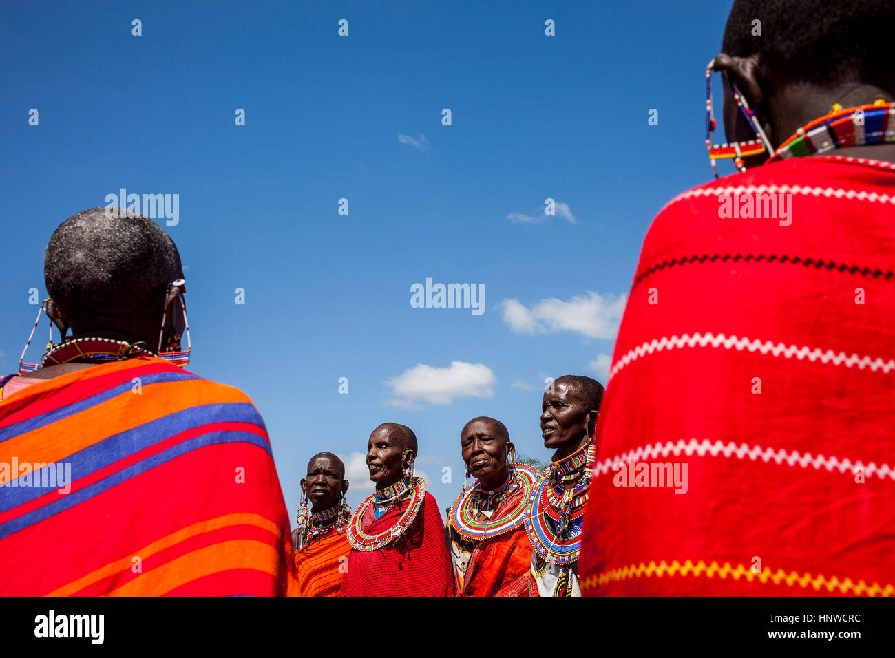 Masai woman dance hi-res stock photography and images - Alamy