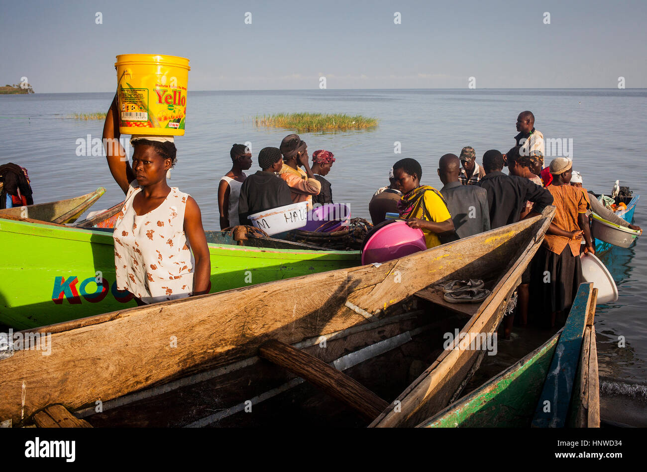 arrival of the fishermen at port, the fishing village of Litari ...