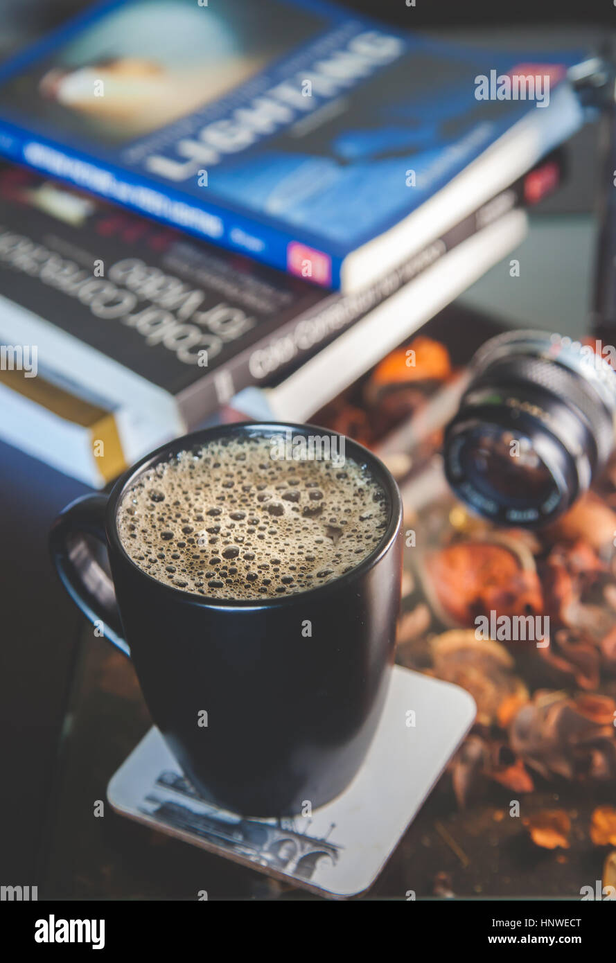Book pile picture hi-res stock photography and images - Alamy
