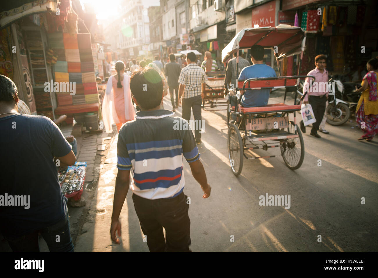 Crowded street india hi-res stock photography and images - Alamy