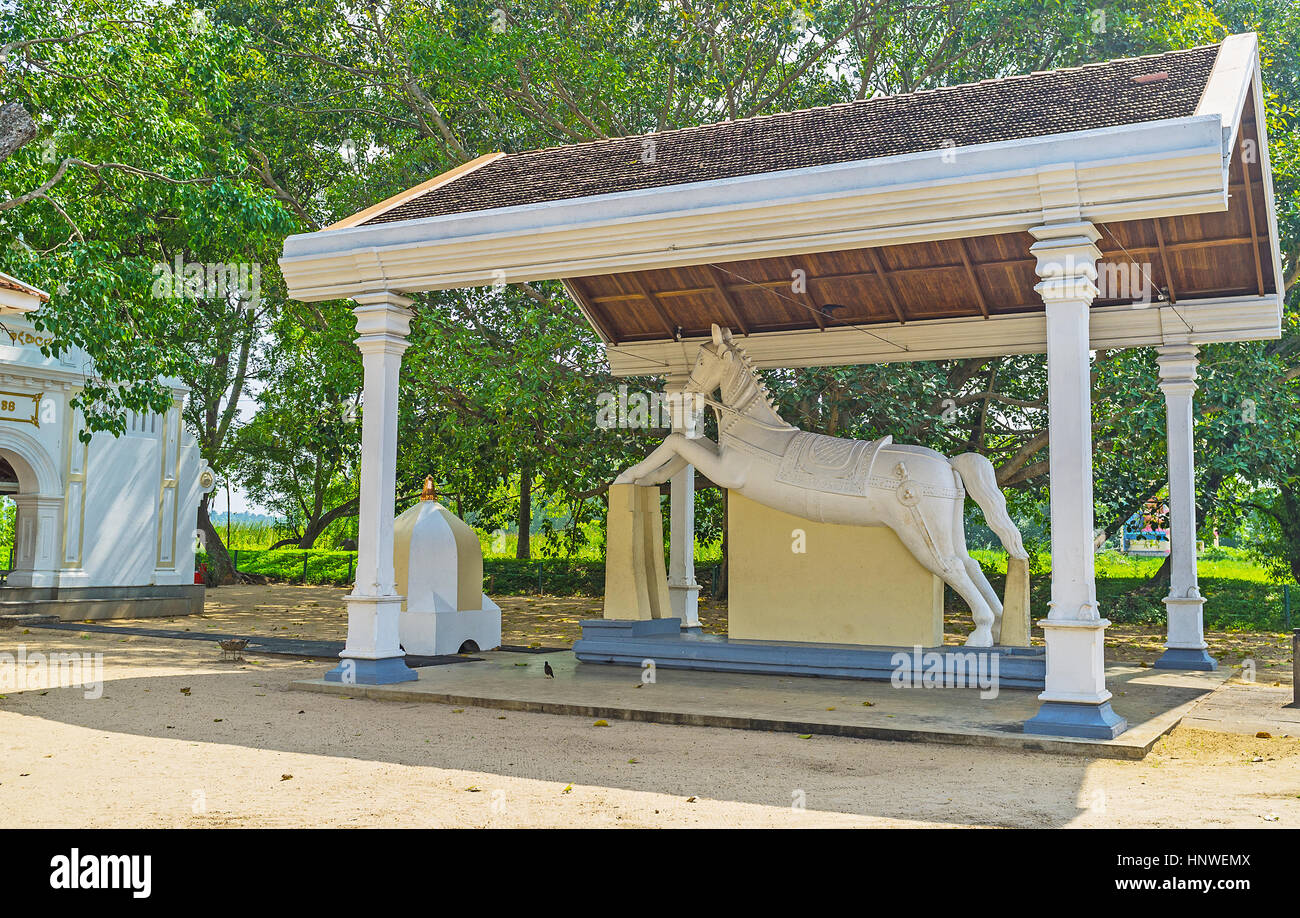 Discover unusual Thaniwalla Devalaya Temple, decorated with large horse ...