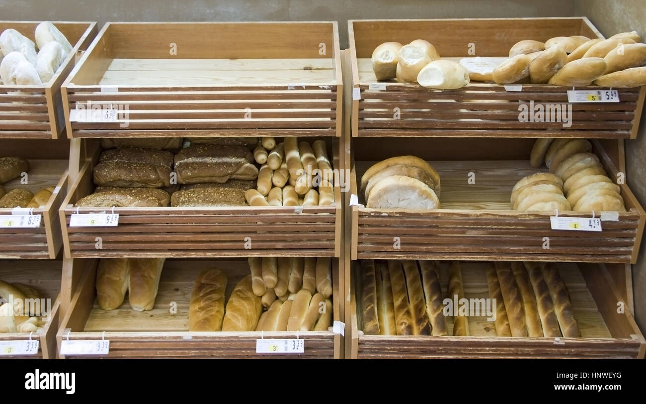 Brotregale - bread shop Stock Photo - Alamy