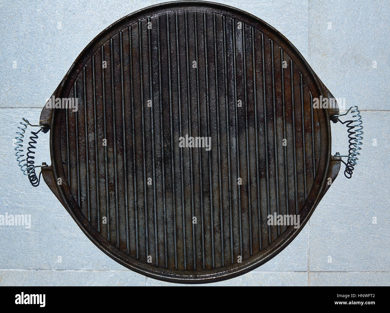Cast iron grill black steel texture lines pattern Stock Photo - Alamy