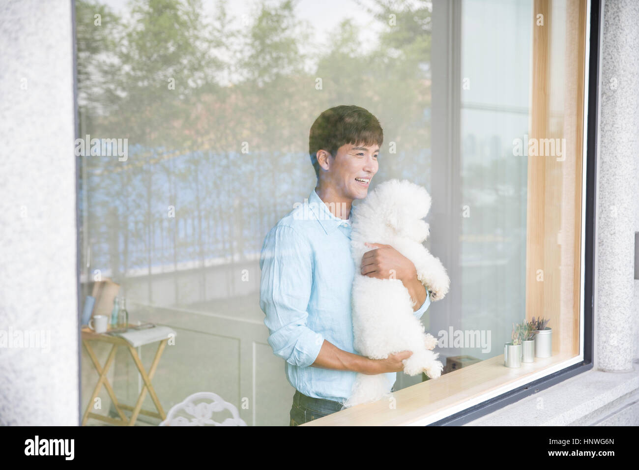 Animal hugging pet hi-res stock photography and images - Alamy